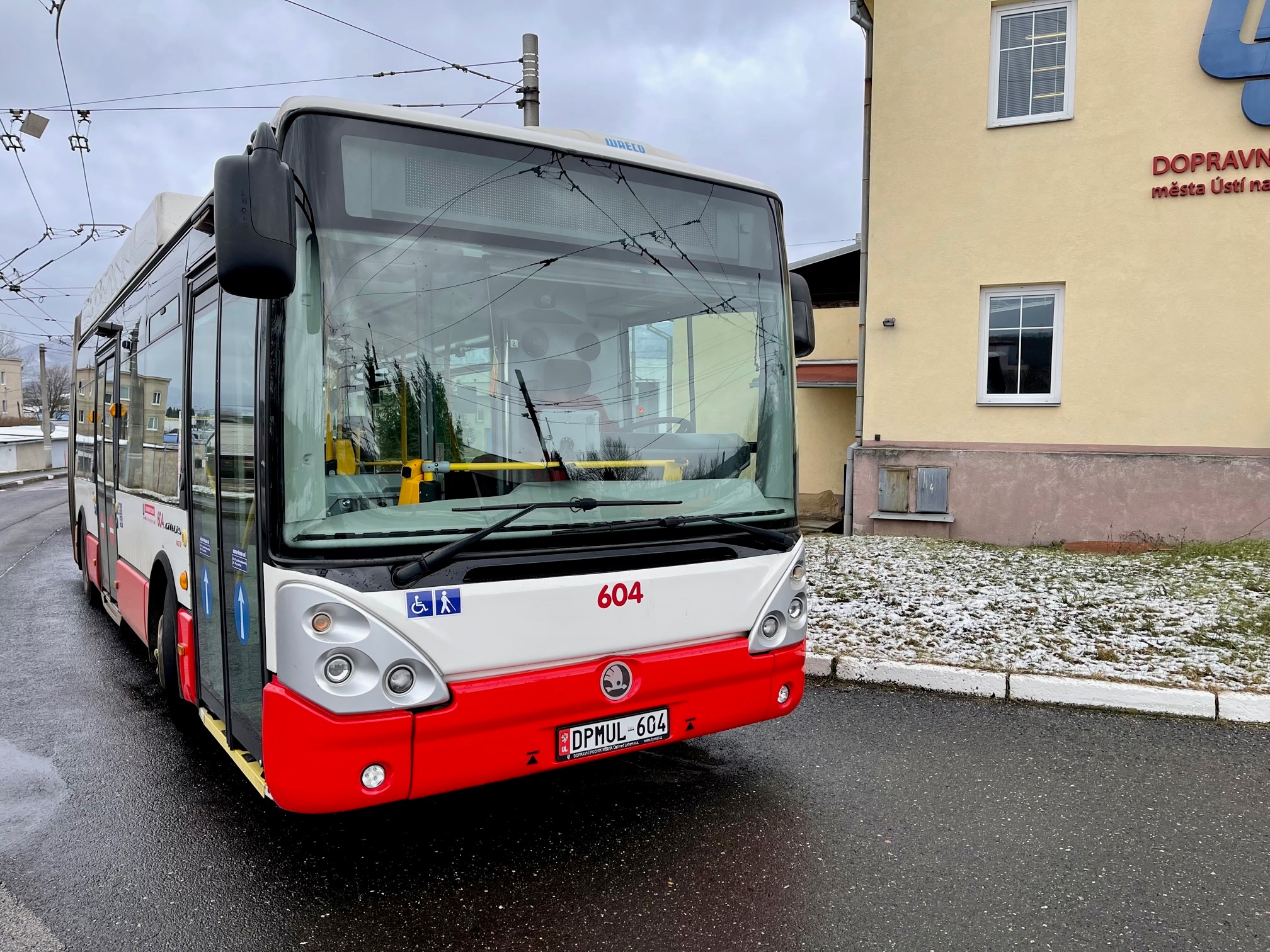 Trolejbusy Škoda 25Tr | Dopravní podnik města Ústí nad Labem
